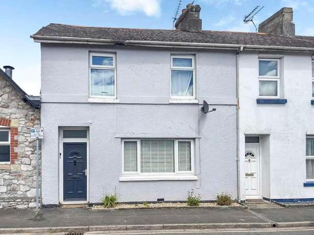 2 bed house for sale