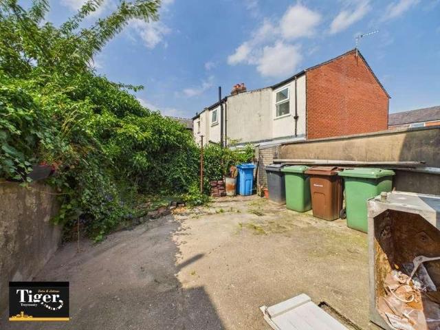 2 bed house for sale