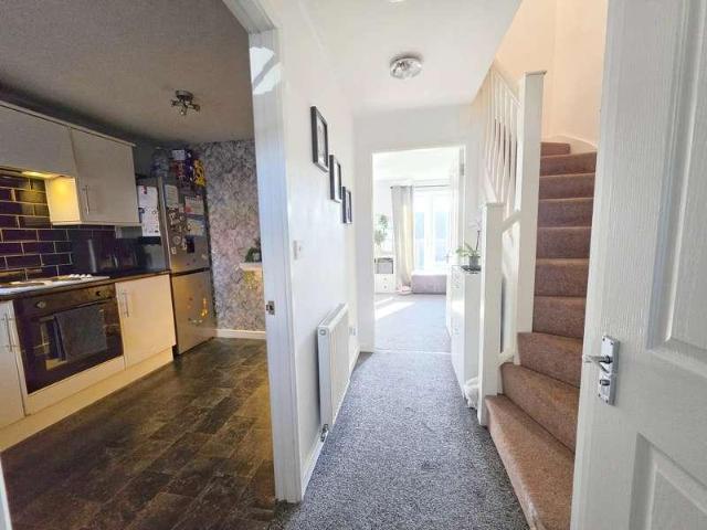 2 bed house for sale