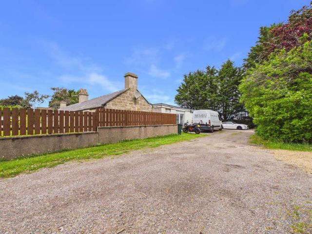 2 bed house for sale
