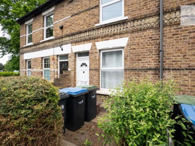 2 bed house for sale