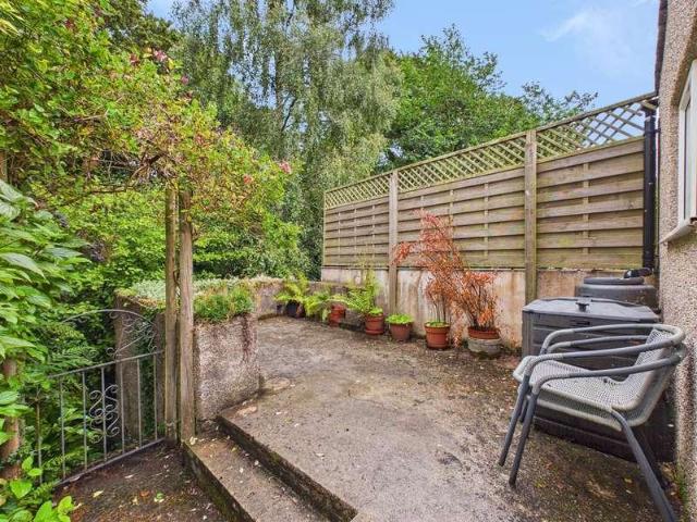 2 bed house for sale