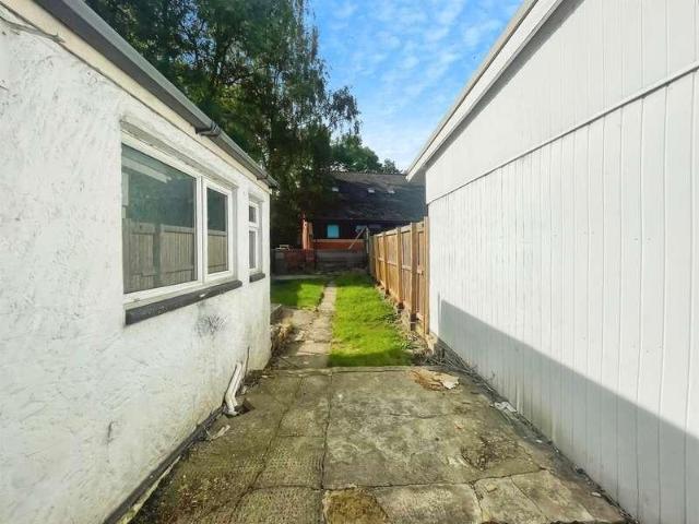 2 bed house for sale