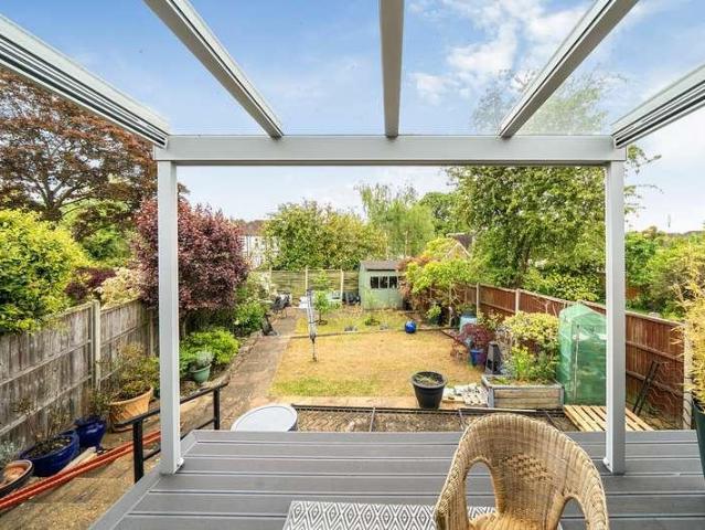 2 bed house for sale