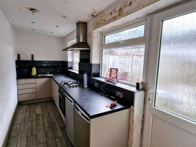 2 bed house for sale