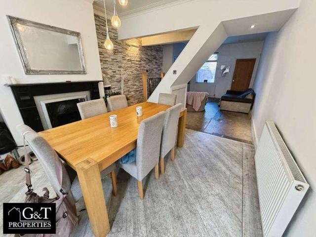 2 bed house for sale