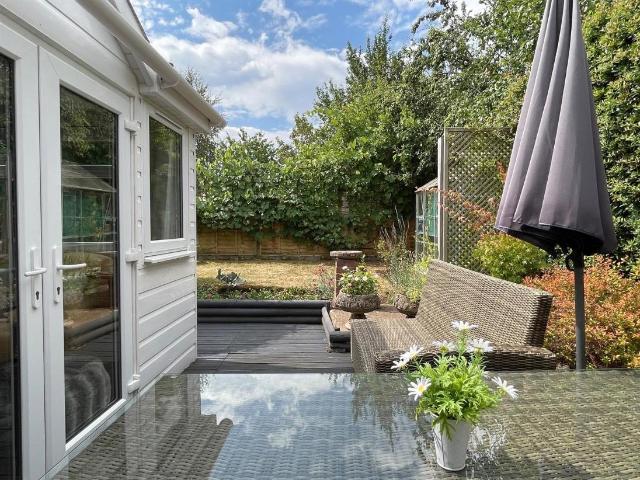 2 bed house for sale