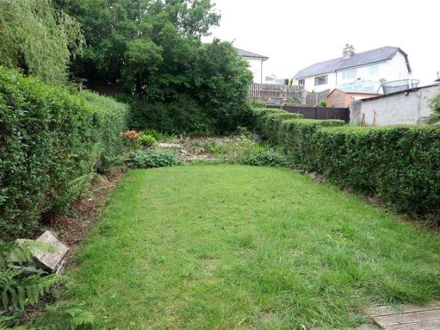 2 bed house for sale