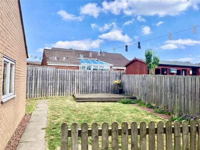 2 bed house for sale
