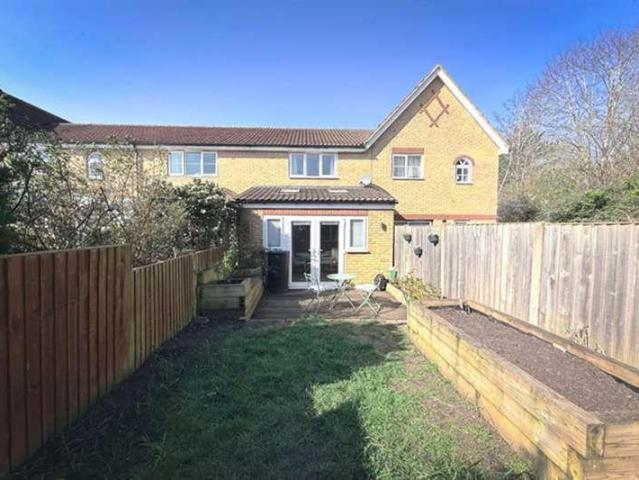 2 bed house for sale