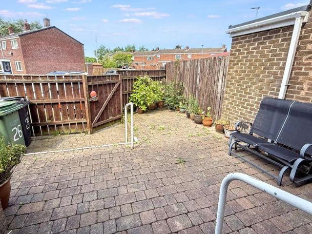 2 bed house for sale