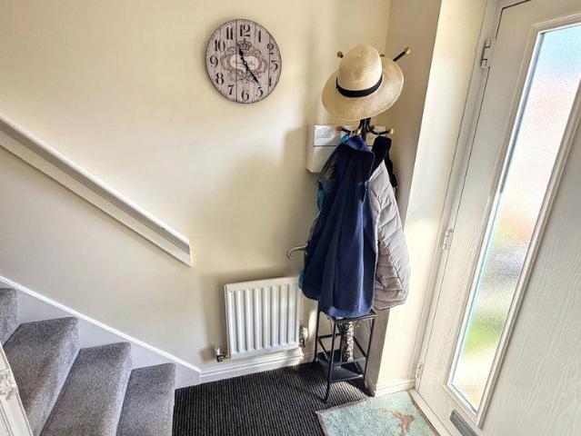 2 bed house for sale
