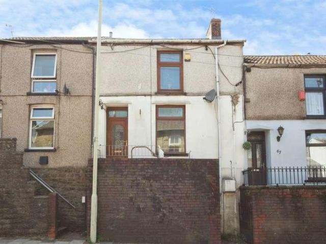 2 bed house for sale