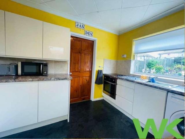 2 bed house for sale