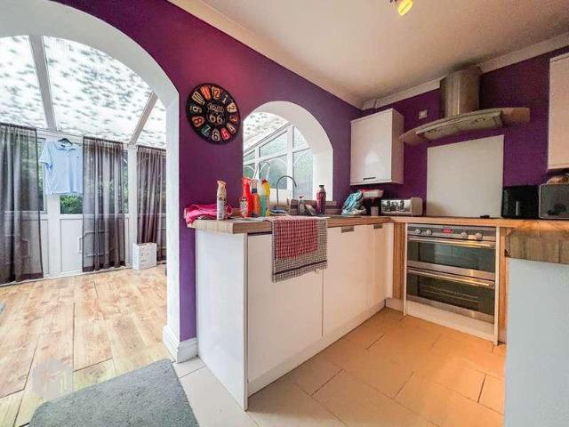 2 bed house for sale
