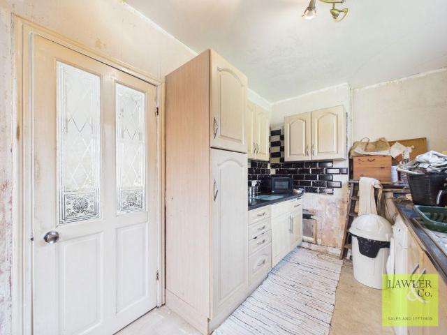 2 bed house for sale