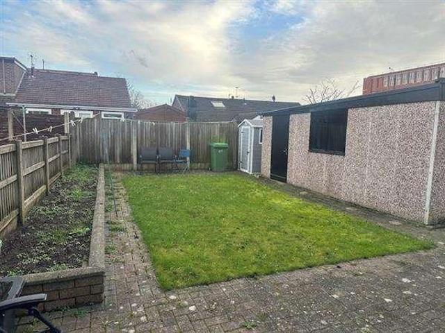 2 bed house for sale