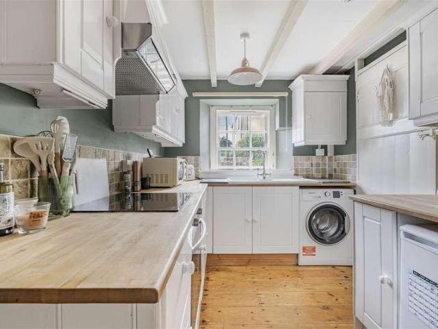 2 bed house for sale