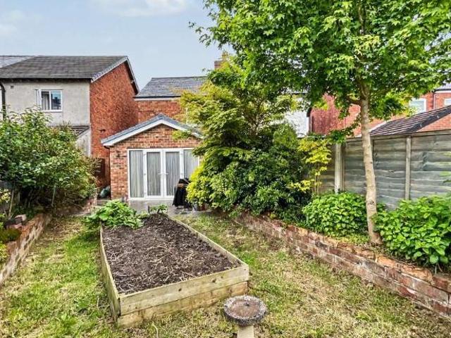 2 bed house for sale