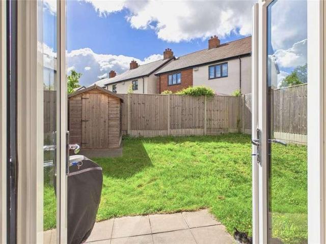 2 bed house for sale