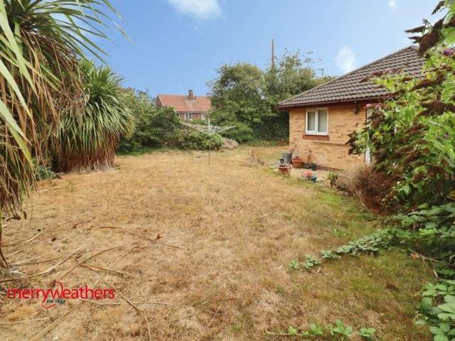 2 bed house for sale