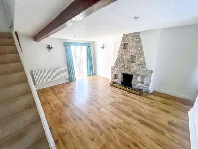 2 bed house for sale
