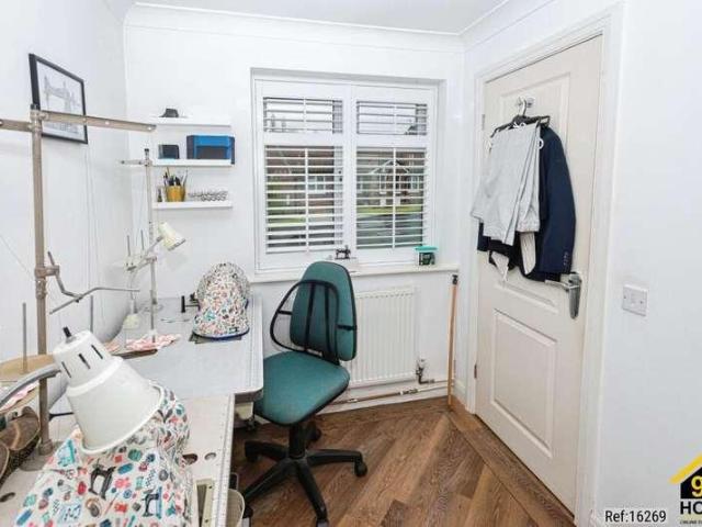 2 bed house for sale