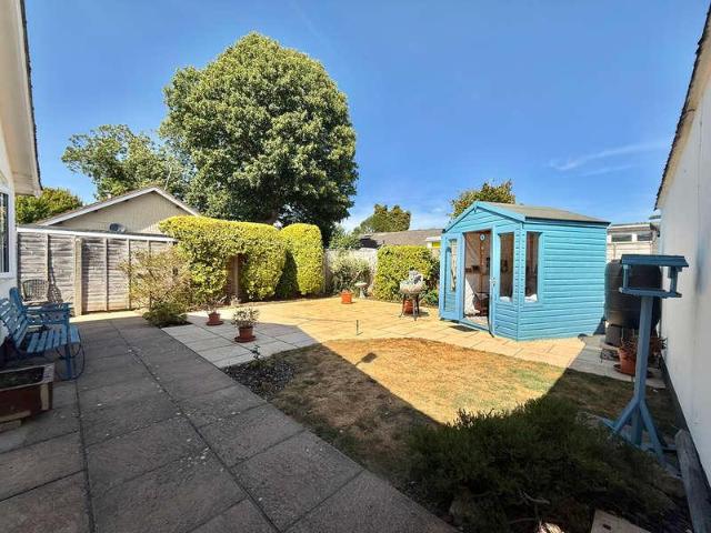 2 bed house for sale