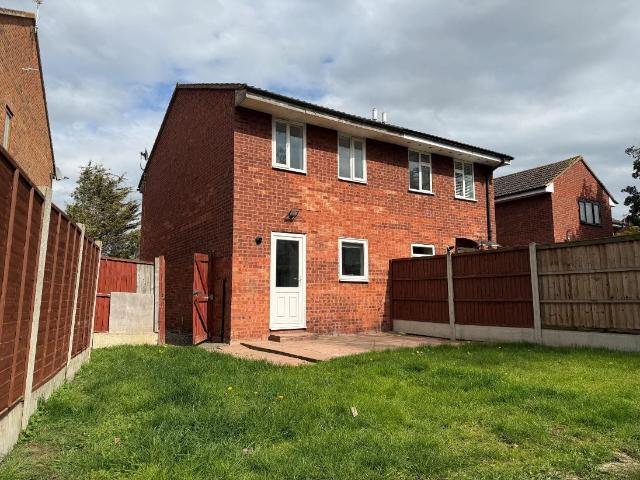 2 bed house for sale