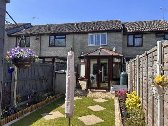 2 bed house for sale