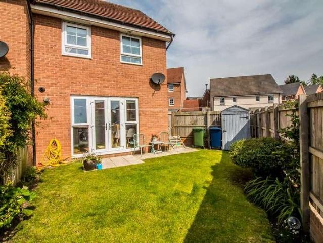 2 bed house for sale