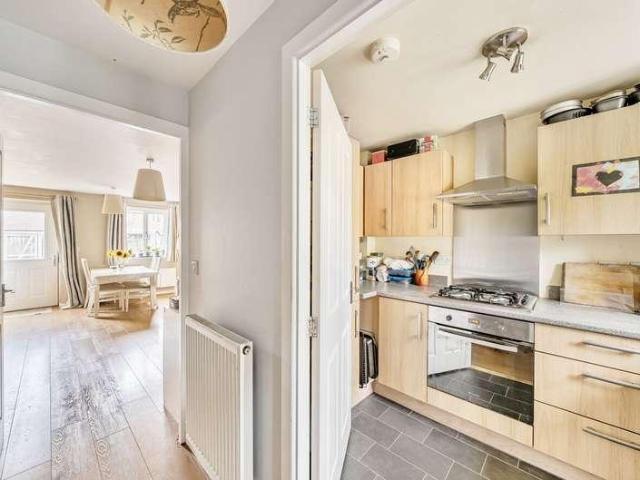 2 bed house for sale