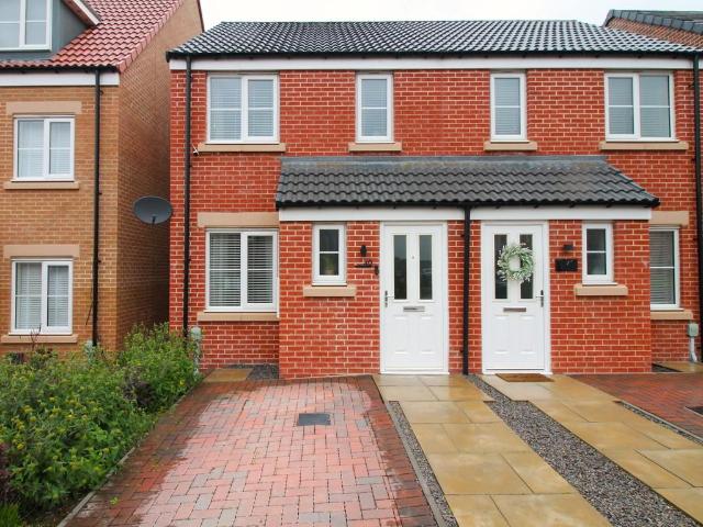 2 bed house for sale