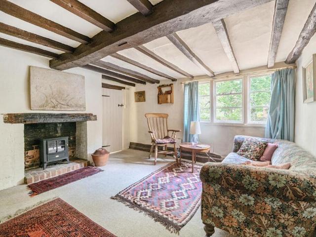2 bed house for sale
