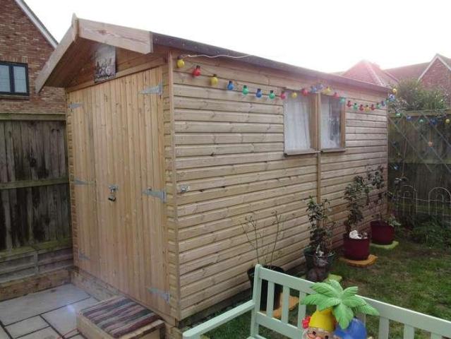 2 bed house for sale