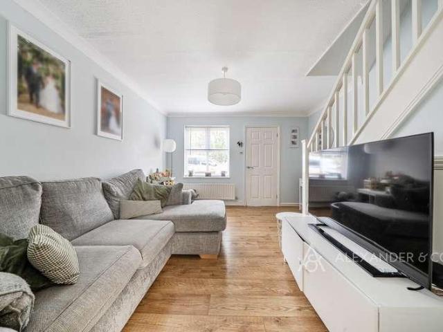 2 bed house for sale