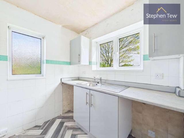 2 bed house for sale