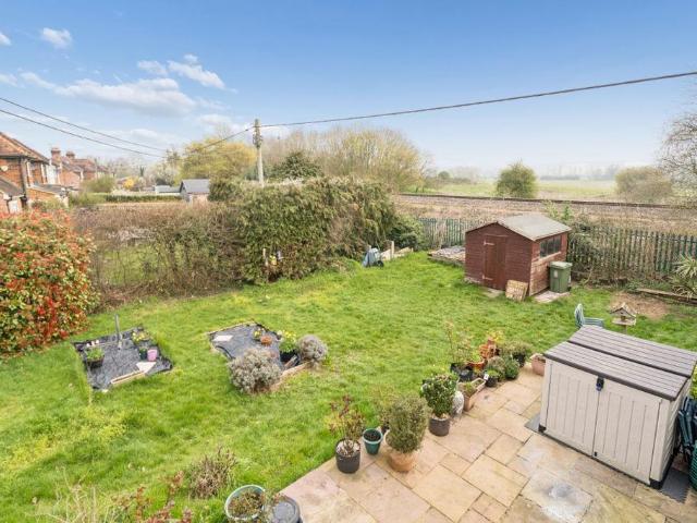 2 bed house for sale