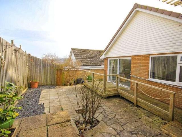 2 bed house for sale