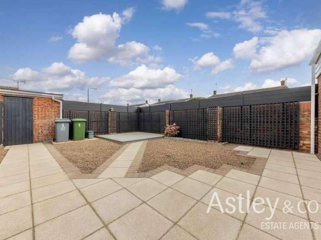 2 bed house for sale