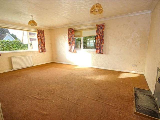 2 bed house for sale