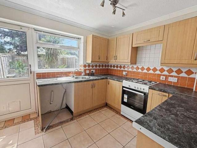 2 bed house for sale
