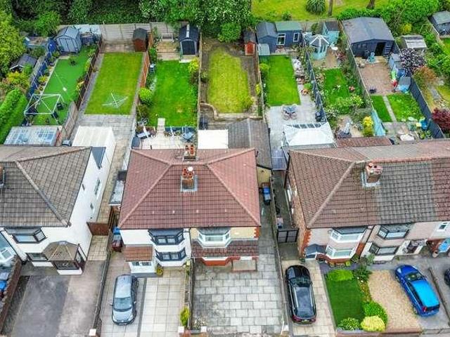 2 bed house for sale