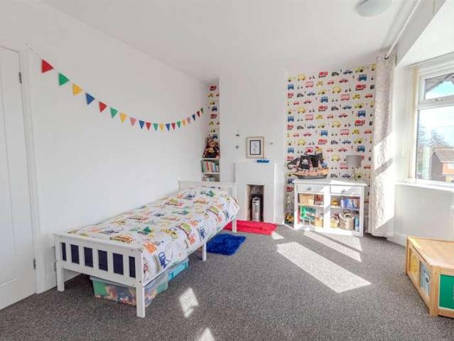 2 bed house for sale