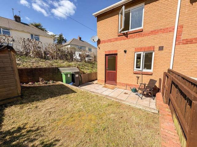 2 bed house for sale