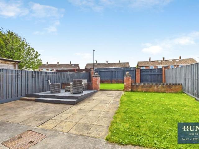 2 bed house for sale