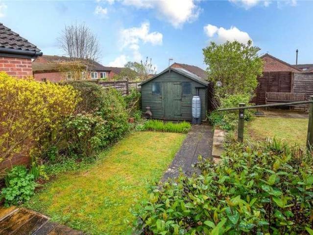 2 bed house for sale