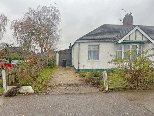2 bed house for sale