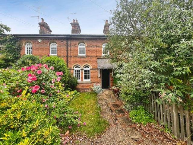 2 bed house for sale