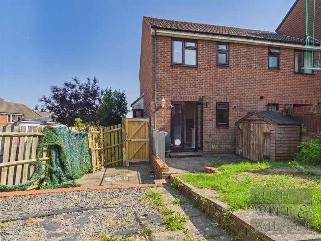 2 bed house for sale
